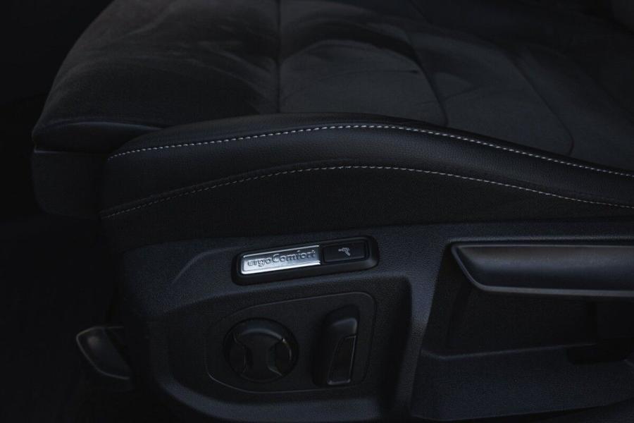 Pelēks Volkswagen Arteon 2024 Ventspils, ar dzinēja tilpumu 2.00 L un nobraukumu 59 tūkst. km par 33650 €, foto 29 vietnē AUTOMOTO.COM.LV