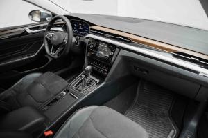 Volkswagen Arteon 2021 in Peetri, with an engine capacity of 2.00 L and mileage of 90 thousand km for 25900 €, photo 11 on AUTOMOTO.COM.LV