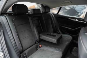 Volkswagen Arteon 2021 in Peetri, with an engine capacity of 2.00 L and mileage of 90 thousand km for 25900 €, photo 12 on AUTOMOTO.COM.LV