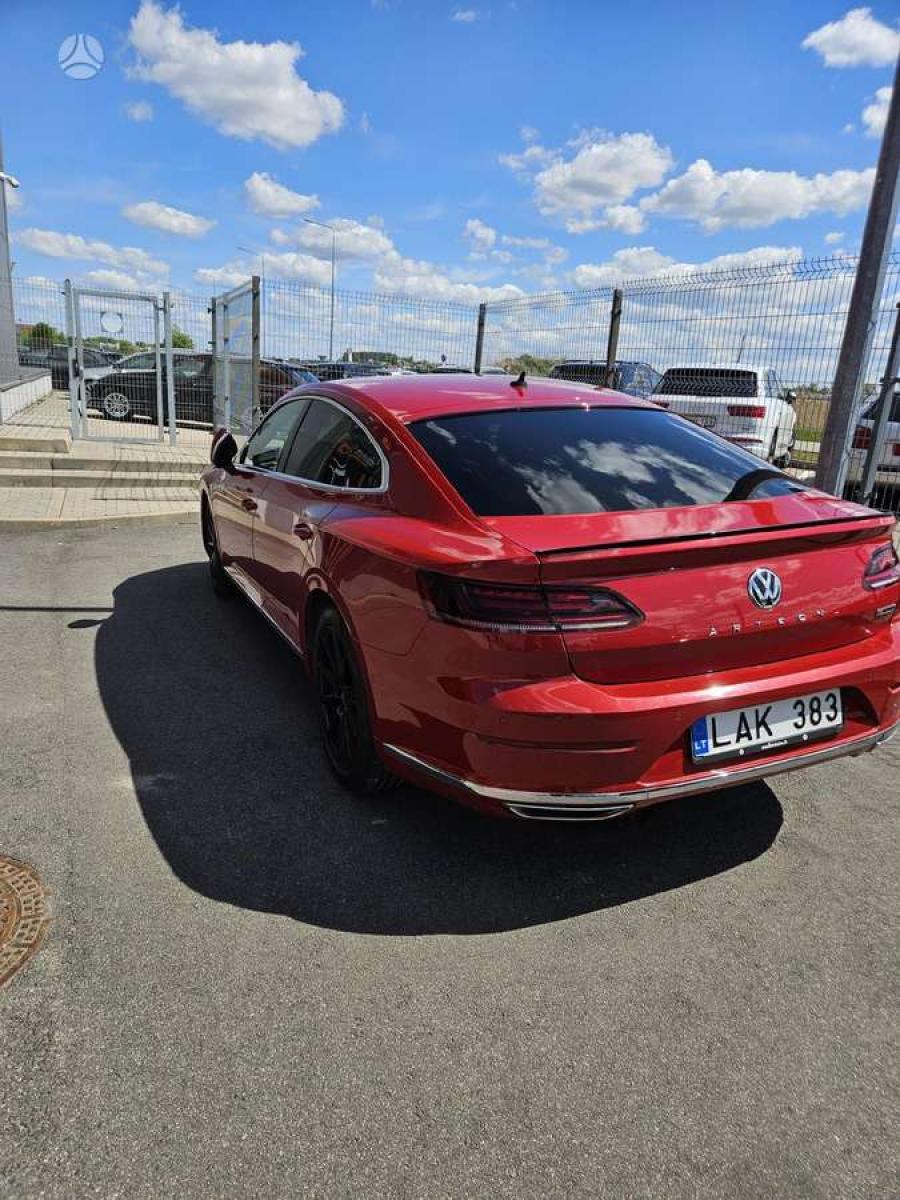 Red Volkswagen Arteon 2019 in Kaunas, with an engine capacity of 2.00 L and mileage of 180 thousand km for 17500 €, photo 4 on AUTOMOTO.COM.LV