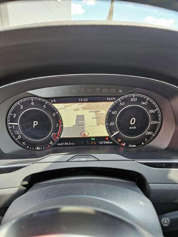 Red Volkswagen Arteon 2019 in Kaunas, with an engine capacity of 2.00 L and mileage of 180 thousand km for 17500 €, photo 8 on AUTOMOTO.COM.LV