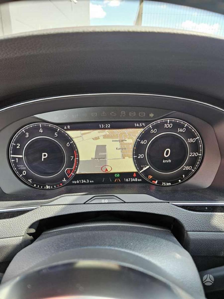 Red Volkswagen Arteon 2019 in Kaunas, with an engine capacity of 2.00 L and mileage of 180 thousand km for 17500 €, photo 9 on AUTOMOTO.COM.LV