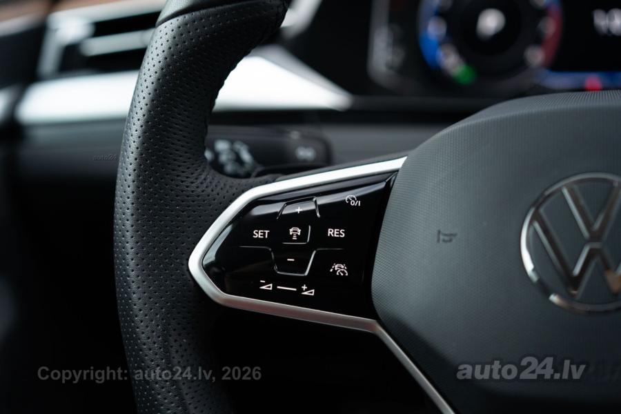Sarkans Volkswagen Arteon 2021 Tallina, ar dzinēja tilpumu 2.00 L un nobraukumu 99 tūkst. km par 23490 €, foto 14 vietnē AUTOMOTO.COM.LV