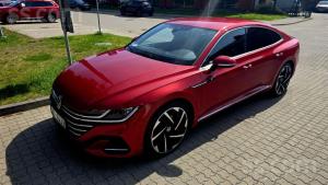 Sarkans Volkswagen Arteon 2022 Rīga, ar dzinēja tilpumu 2.00 L un nobraukumu 91 tūkst. km par 32500 €, foto  vietnē AUTOMOTO.COM.LV