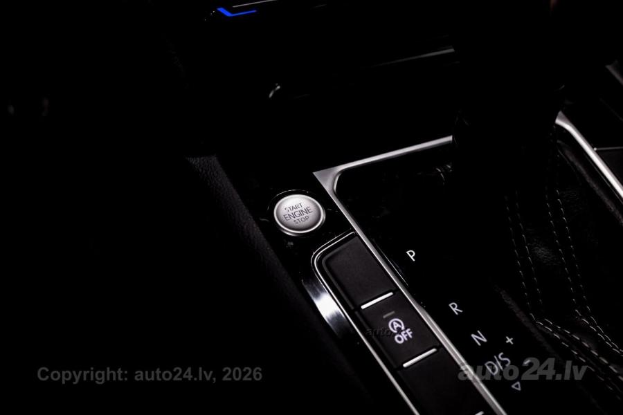 Красный Фольксваген Артеон 2022 в Пярну, объемом двигателя 2.00 л и пробегом 193 тыс. км за 23900 €, фото 23 на AUTOMOTO.COM.LV