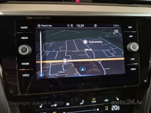 Sarkans Volkswagen Arteon 2022 Tallina, ar dzinēja tilpumu 2.00 L un nobraukumu 100 tūkst. km par 27990 €, foto 18 vietnē AUTOMOTO.COM.LV