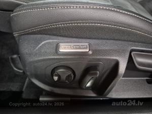 Sarkans Volkswagen Arteon 2022 Tallina, ar dzinēja tilpumu 2.00 L un nobraukumu 100 tūkst. km par 27990 €, foto 19 vietnē AUTOMOTO.COM.LV
