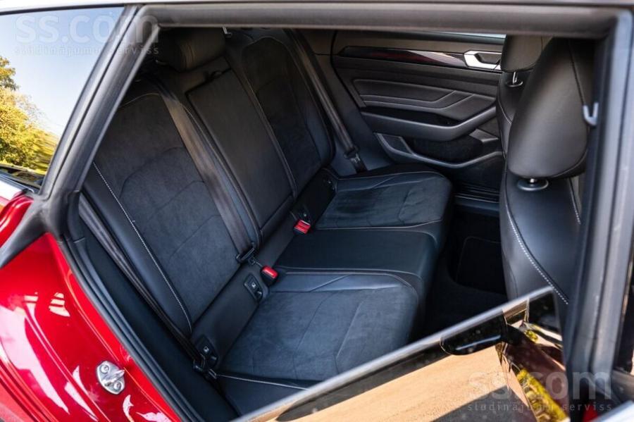 Sarkans Volkswagen Arteon 2024 Rīga, ar dzinēja tilpumu 2.00 L un nobraukumu 33 tūkst. km par 32250 €, foto 8 vietnē AUTOMOTO.COM.LV