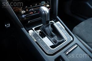 Sarkans Volkswagen Arteon 2024 Rīga, ar dzinēja tilpumu 2.00 L un nobraukumu 33 tūkst. km par 32250 €, foto 15 vietnē AUTOMOTO.COM.LV