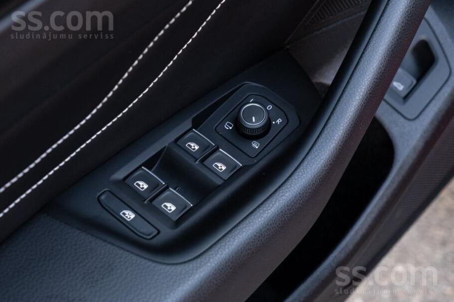 Sarkans Volkswagen Arteon 2024 Rīga, ar dzinēja tilpumu 2.00 L un nobraukumu 33 tūkst. km par 32250 €, foto 20 vietnē AUTOMOTO.COM.LV