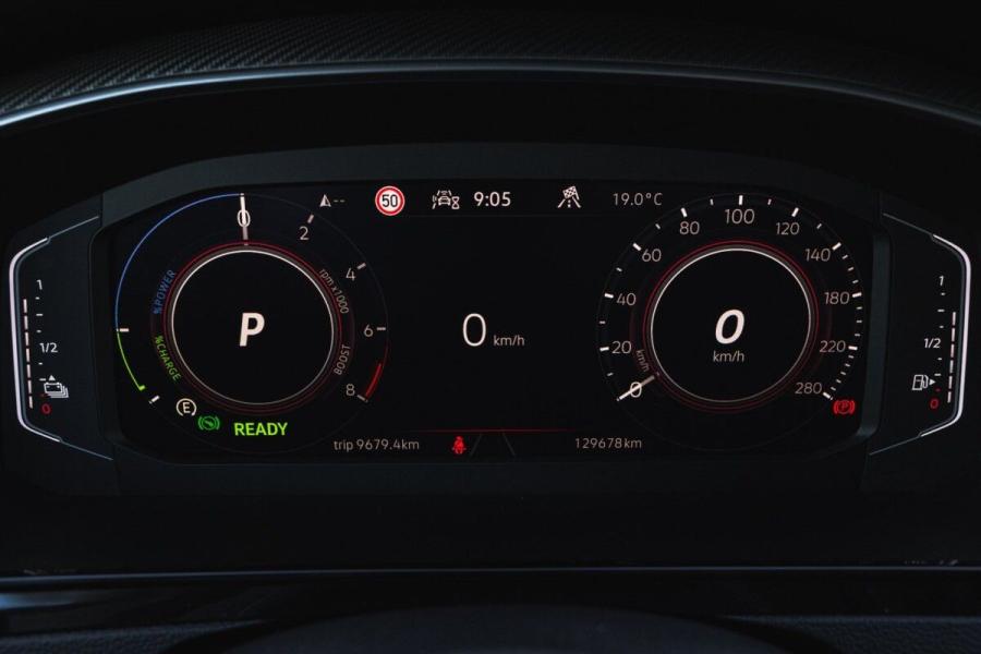 Volkswagen Arteon 2022 in Ventspils, with an engine capacity of 1.40 L and mileage of 130 thousand km for 24650 €, photo 21 on AUTOMOTO.COM.LV
