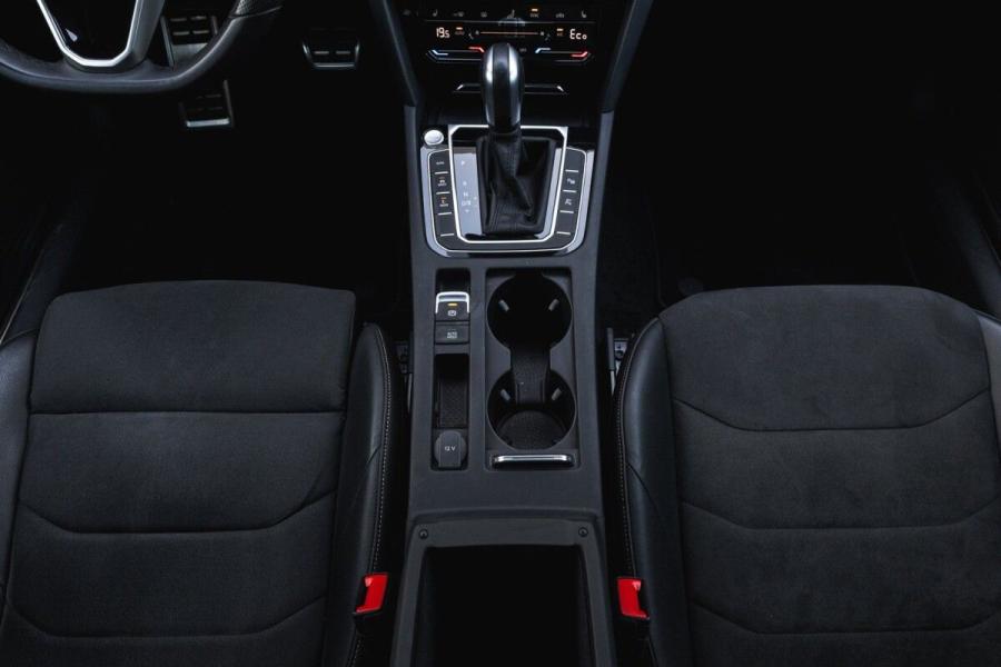 Volkswagen Arteon 2022 in Ventspils, with an engine capacity of 1.40 L and mileage of 130 thousand km for 24650 €, photo 27 on AUTOMOTO.COM.LV