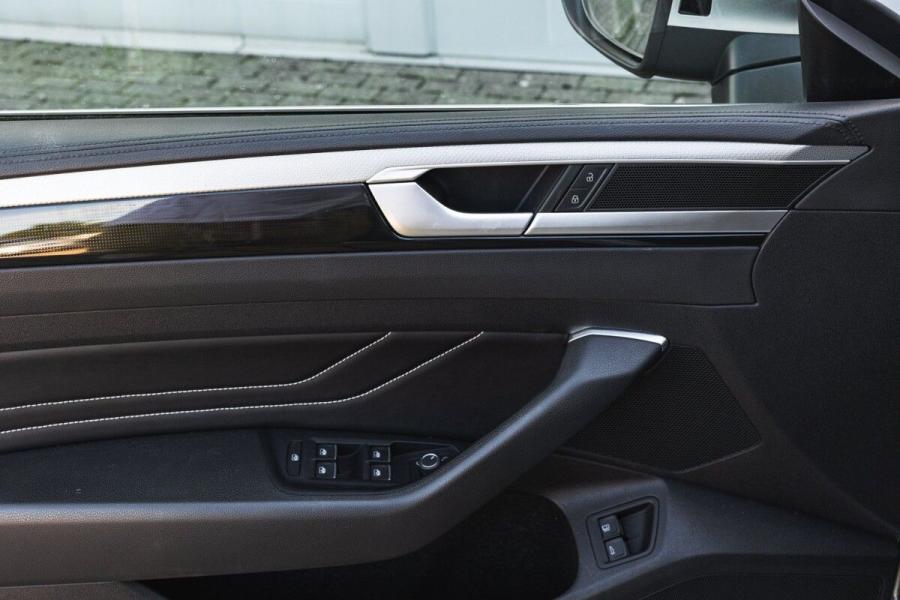 Volkswagen Arteon 2022 in Ventspils, with an engine capacity of 1.40 L and mileage of 130 thousand km for 24650 €, photo 34 on AUTOMOTO.COM.LV
