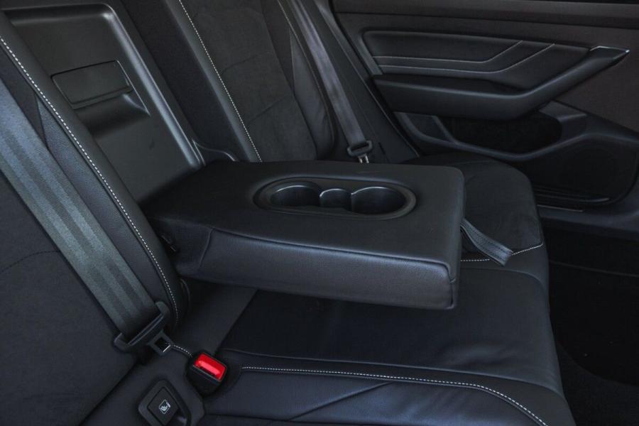 Volkswagen Arteon 2022 in Ventspils, with an engine capacity of 1.40 L and mileage of 130 thousand km for 24650 €, photo 38 on AUTOMOTO.COM.LV