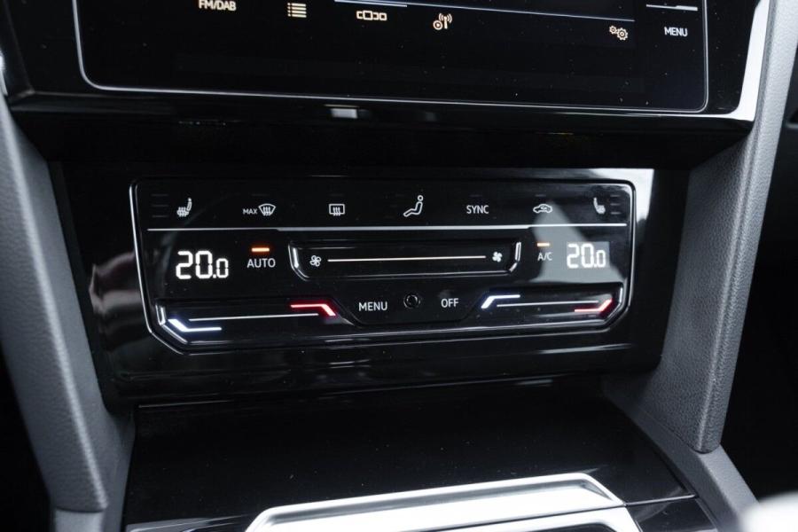 Volkswagen Arteon 2022 Rīga, ar dzinēja tilpumu 2.00 L un nobraukumu 121 tūkst. km par 23500 €, foto 17 vietnē AUTOMOTO.COM.LV