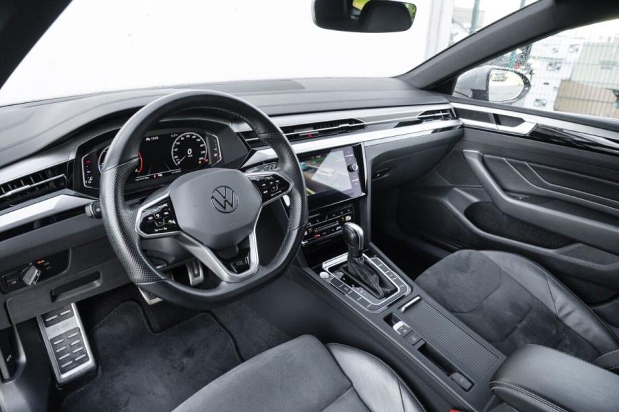 Volkswagen Arteon 2022 Rīga, ar dzinēja tilpumu 2.00 L un nobraukumu 121 tūkst. km par 23500 €, foto 25 vietnē AUTOMOTO.COM.LV