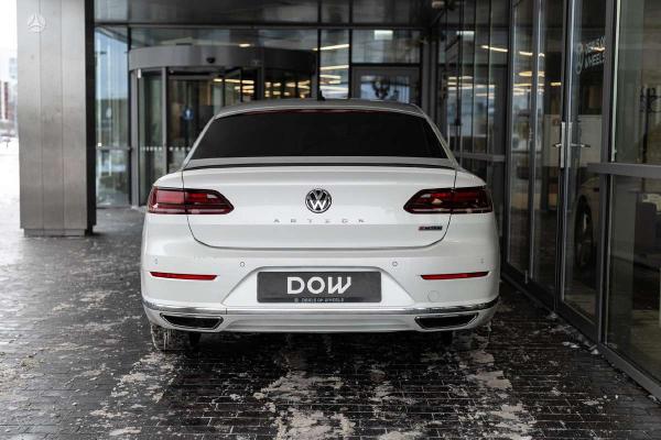 White Volkswagen Arteon 2017 in Vilnius, with an engine capacity of 1.97 L and mileage of 165 thousand km for 19900 €, photo 6 on AUTOMOTO.COM.LV