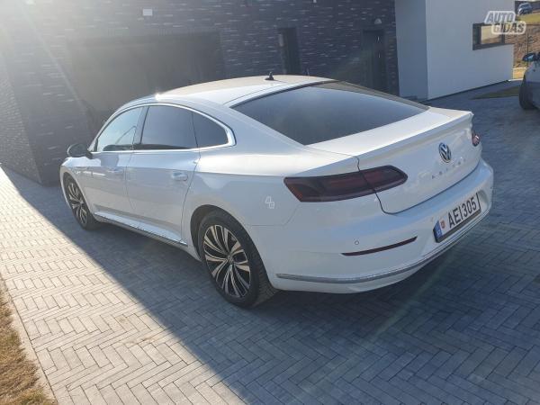 White Volkswagen Arteon 2017 in Jonava, with an engine capacity of 2.00 L and mileage of 23 thousand km for 16900 €, photo 3 on AUTOMOTO.COM.LV