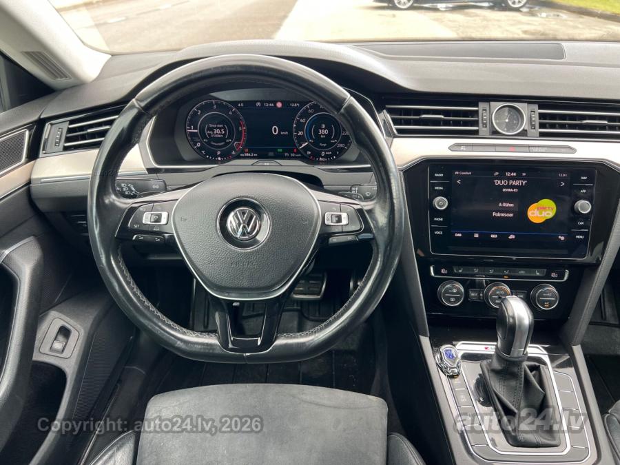Balts Volkswagen Arteon 2017 Paide, ar dzinēja tilpumu 2.00 L un nobraukumu 0 tūkst. km par 10500 €, foto 10 vietnē AUTOMOTO.COM.LV