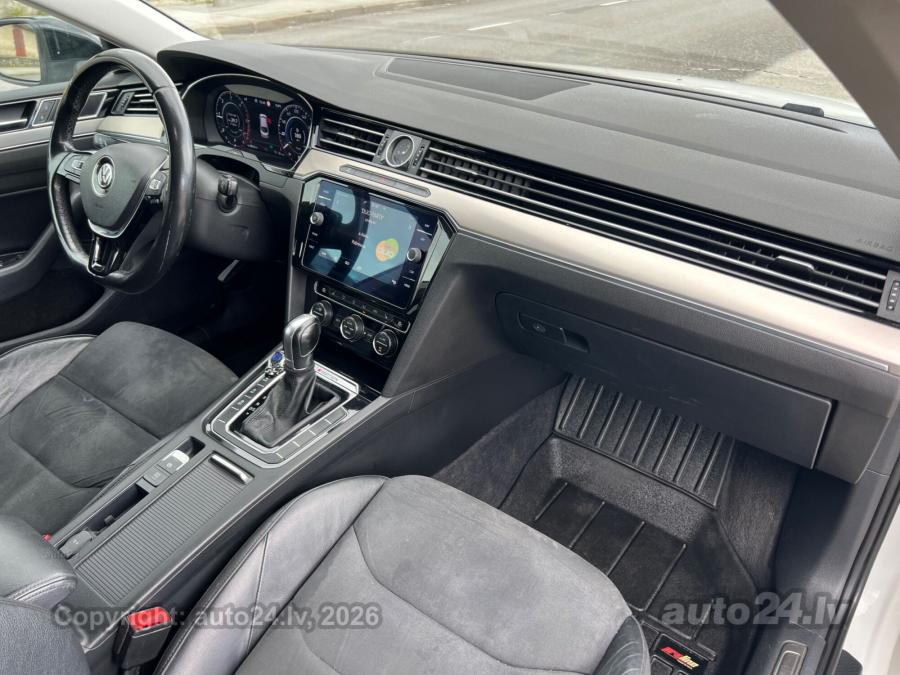 Balts Volkswagen Arteon 2017 Paide, ar dzinēja tilpumu 2.00 L un nobraukumu 0 tūkst. km par 10500 €, foto 11 vietnē AUTOMOTO.COM.LV
