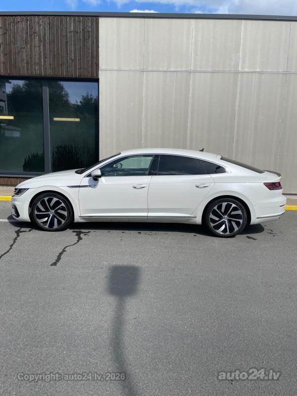 Balts Volkswagen Arteon 2017 Tallina, ar dzinēja tilpumu 2.00 L un nobraukumu 145 tūkst. km par 22300 €, foto 1 vietnē AUTOMOTO.COM.LV