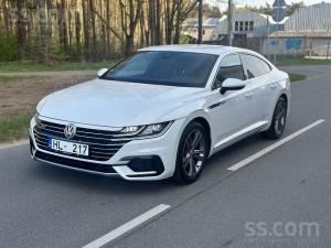 White Volkswagen Arteon 2018 in Riga, with an engine capacity of 2.00 L and mileage of 184 thousand km for 29750 €, photo 2 on AUTOMOTO.COM.LV
