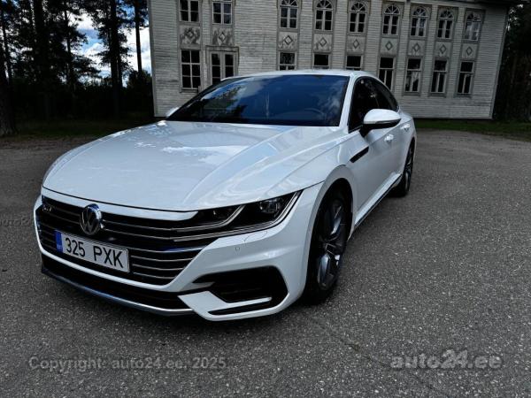 Balts Volkswagen Arteon 2018 Tallina, ar dzinēja tilpumu 2.00 L un nobraukumu 94 tūkst. km par 22900 €, foto 11 vietnē AUTOMOTO.COM.LV