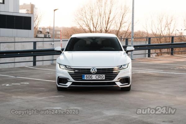 White Volkswagen Arteon 2018 in Tartu, with an engine capacity of 2.00 L and mileage of 174 thousand km for 20999 €, photo 5 on AUTOMOTO.COM.LV