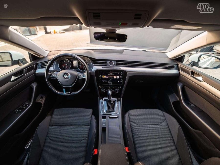 Balts Volkswagen Arteon 2018 Marijampole, ar dzinēja tilpumu 1.50 L un nobraukumu 198 tūkst. km par 14950 €, foto 16 vietnē AUTOMOTO.COM.LV