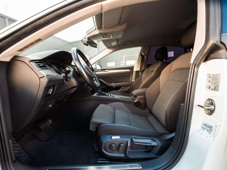 Balts Volkswagen Arteon 2018 Marijampole, ar dzinēja tilpumu 1.50 L un nobraukumu 198 tūkst. km par 14950 €, foto 23 vietnē AUTOMOTO.COM.LV