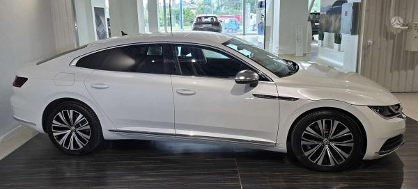 Balts Volkswagen Arteon 2018 Šauļi, ar dzinēja tilpumu 1.97 L un nobraukumu 145 tūkst. km par 18900 €, foto 6 vietnē AUTOMOTO.COM.LV