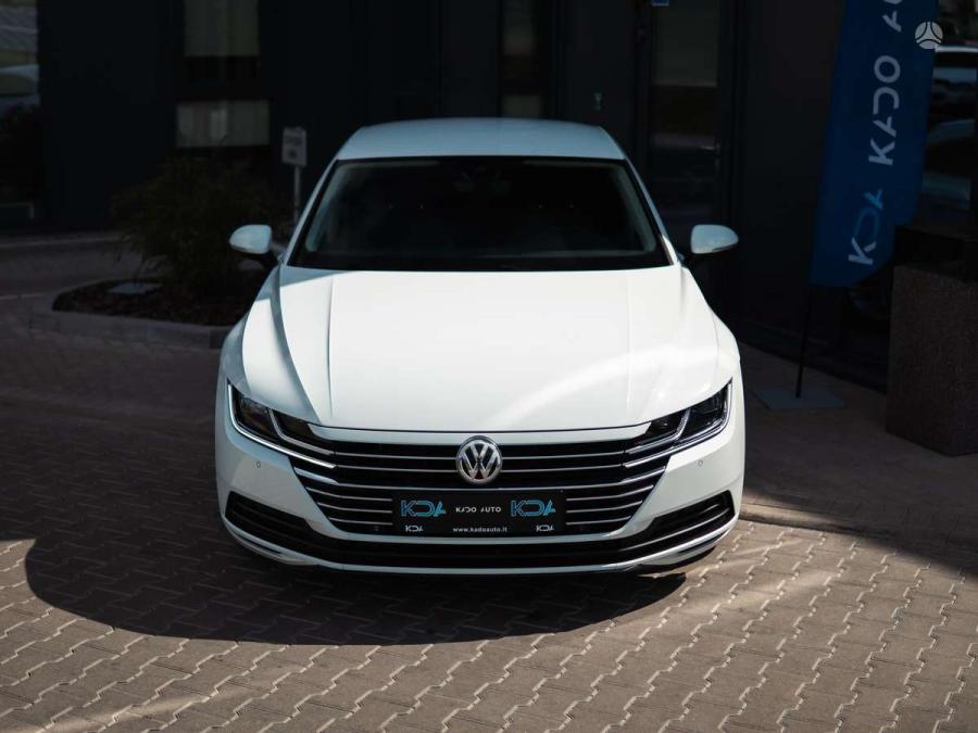 White Volkswagen Arteon 2018 in Kaunas, with an engine capacity of 1.50 L and mileage of 198 thousand km for 14950 €, photo 7 on AUTOMOTO.COM.LV
