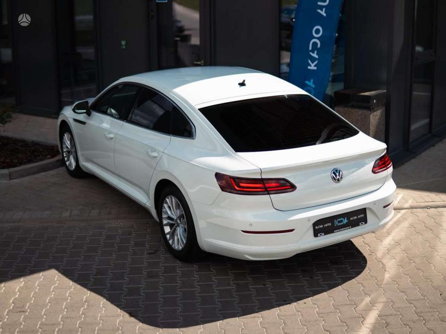 White Volkswagen Arteon 2018 in Kaunas, with an engine capacity of 1.50 L and mileage of 198 thousand km for 14950 €, photo 14 on AUTOMOTO.COM.LV
