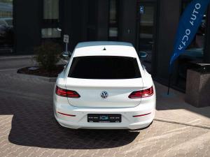 White Volkswagen Arteon 2018 in Kaunas, with an engine capacity of 1.50 L and mileage of 198 thousand km for 14950 €, photo 18 on AUTOMOTO.COM.LV