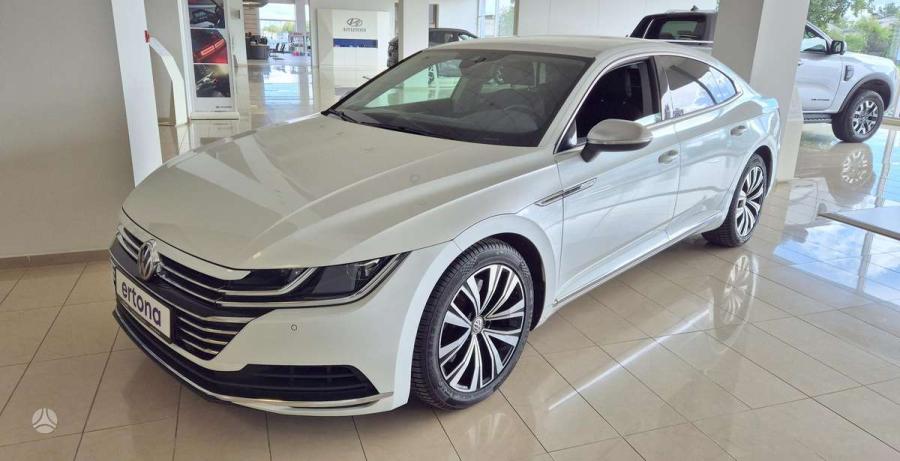White Volkswagen Arteon 2018 in Siauliai, with an engine capacity of 1.97 L and mileage of 145 thousand km for 16900 €, photo 3 on AUTOMOTO.COM.LV
