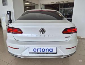 White Volkswagen Arteon 2018 in Siauliai, with an engine capacity of 1.97 L and mileage of 145 thousand km for 16900 €, photo 10 on AUTOMOTO.COM.LV