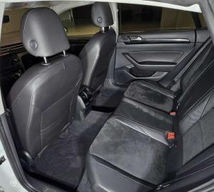 White Volkswagen Arteon 2018 in Siauliai, with an engine capacity of 1.97 L and mileage of 145 thousand km for 16900 €, photo 23 on AUTOMOTO.COM.LV