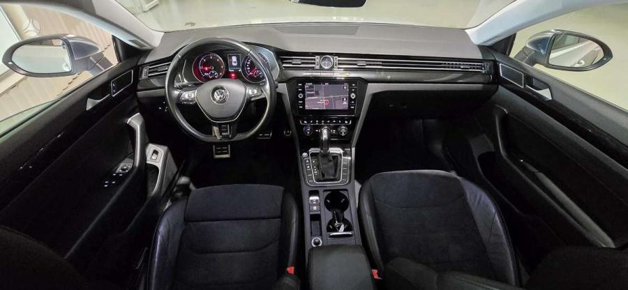 White Volkswagen Arteon 2018 in Siauliai, with an engine capacity of 1.97 L and mileage of 145 thousand km for 16900 €, photo 25 on AUTOMOTO.COM.LV