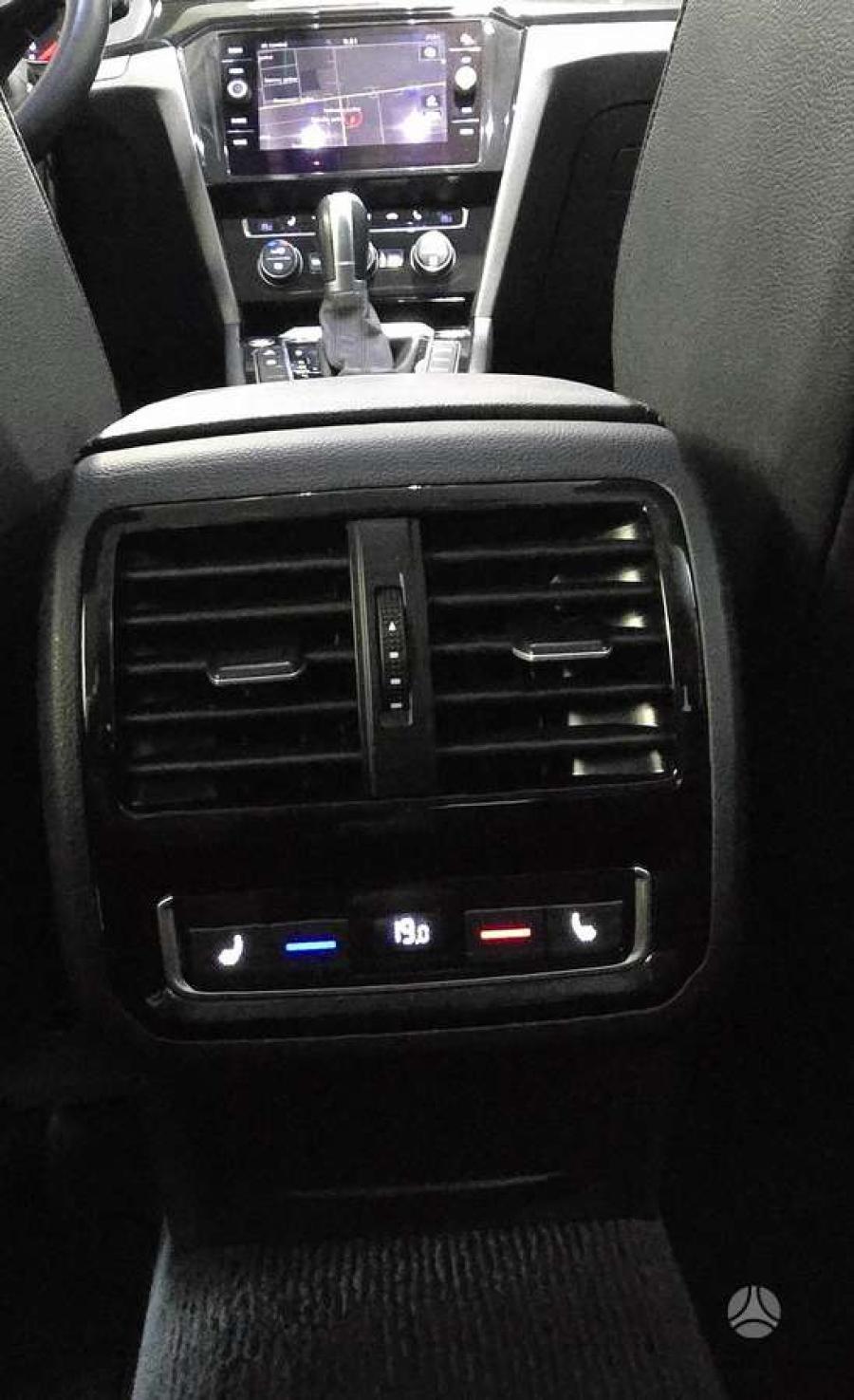 White Volkswagen Arteon 2018 in Siauliai, with an engine capacity of 1.97 L and mileage of 145 thousand km for 16900 €, photo 26 on AUTOMOTO.COM.LV