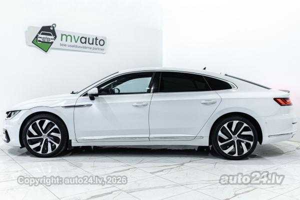 White Volkswagen Arteon 2018 in Tallinn, with an engine capacity of 2.00 L and mileage of 105 thousand km for 22990 €, photo 10 on AUTOMOTO.COM.LV