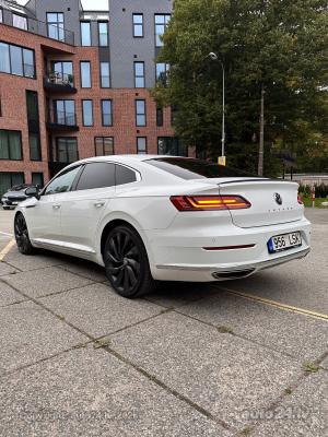 Balts Volkswagen Arteon 2018 Tallina, ar dzinēja tilpumu 2.00 L un nobraukumu 98 tūkst. km par 22400 €, foto 4 vietnē AUTOMOTO.COM.LV