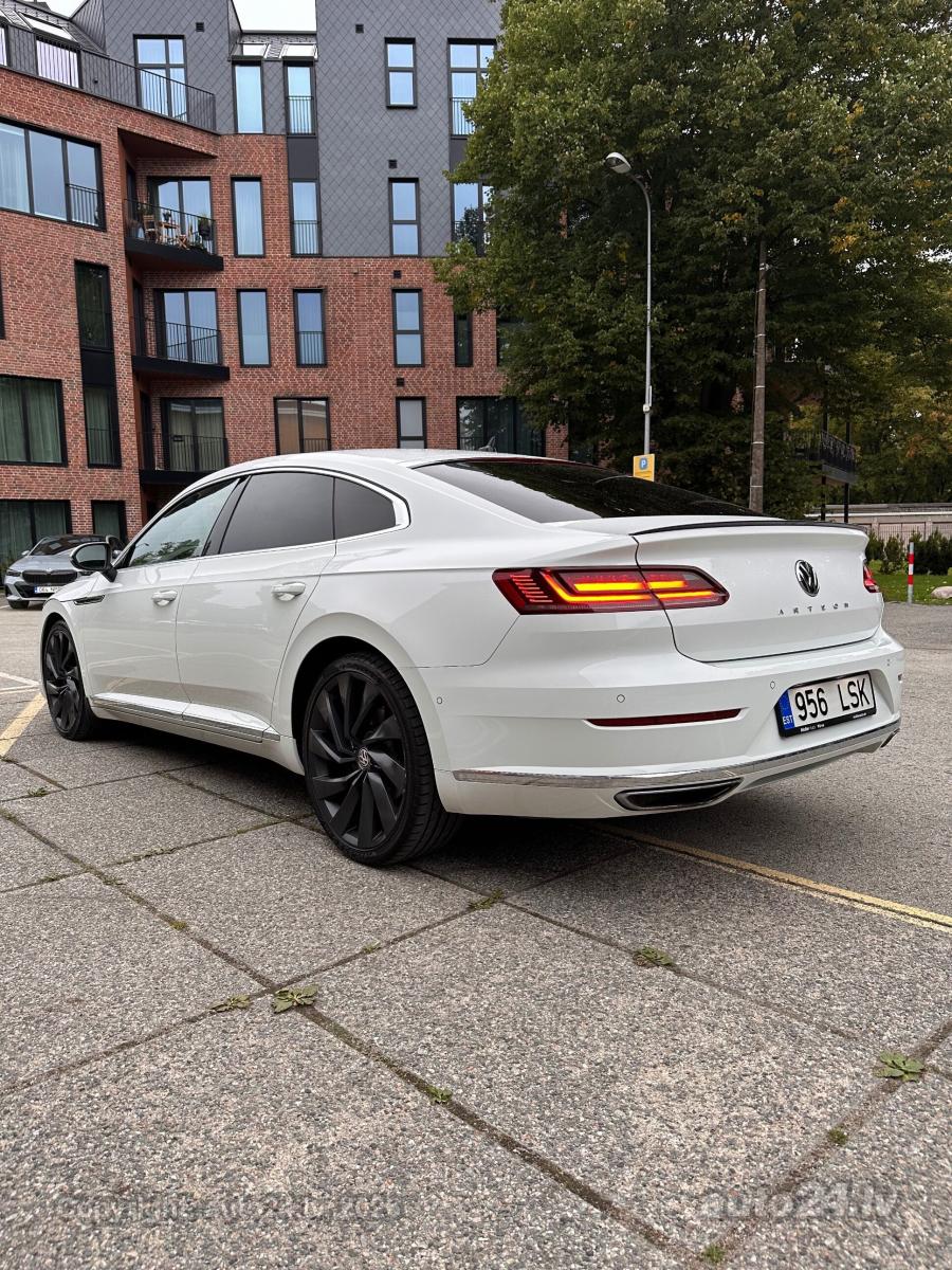 Balts Volkswagen Arteon 2018 Tallina, ar dzinēja tilpumu 2.00 L un nobraukumu 98 tūkst. km par 22400 €, foto 4 vietnē AUTOMOTO.COM.LV