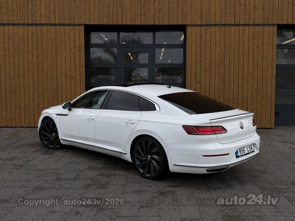 White Volkswagen Arteon 2018 in Tartu, with an engine capacity of 2.00 L and mileage of 98 thousand km for 21900 €, photo 7 on AUTOMOTO.COM.LV