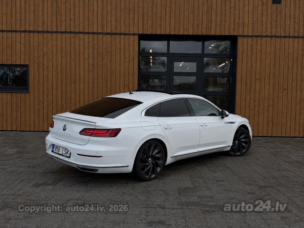 White Volkswagen Arteon 2018 in Tartu, with an engine capacity of 2.00 L and mileage of 98 thousand km for 21900 €, photo 9 on AUTOMOTO.COM.LV
