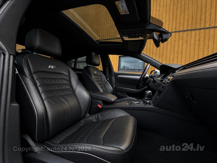 White Volkswagen Arteon 2018 in Tartu, with an engine capacity of 2.00 L and mileage of 98 thousand km for 21900 €, photo 14 on AUTOMOTO.COM.LV