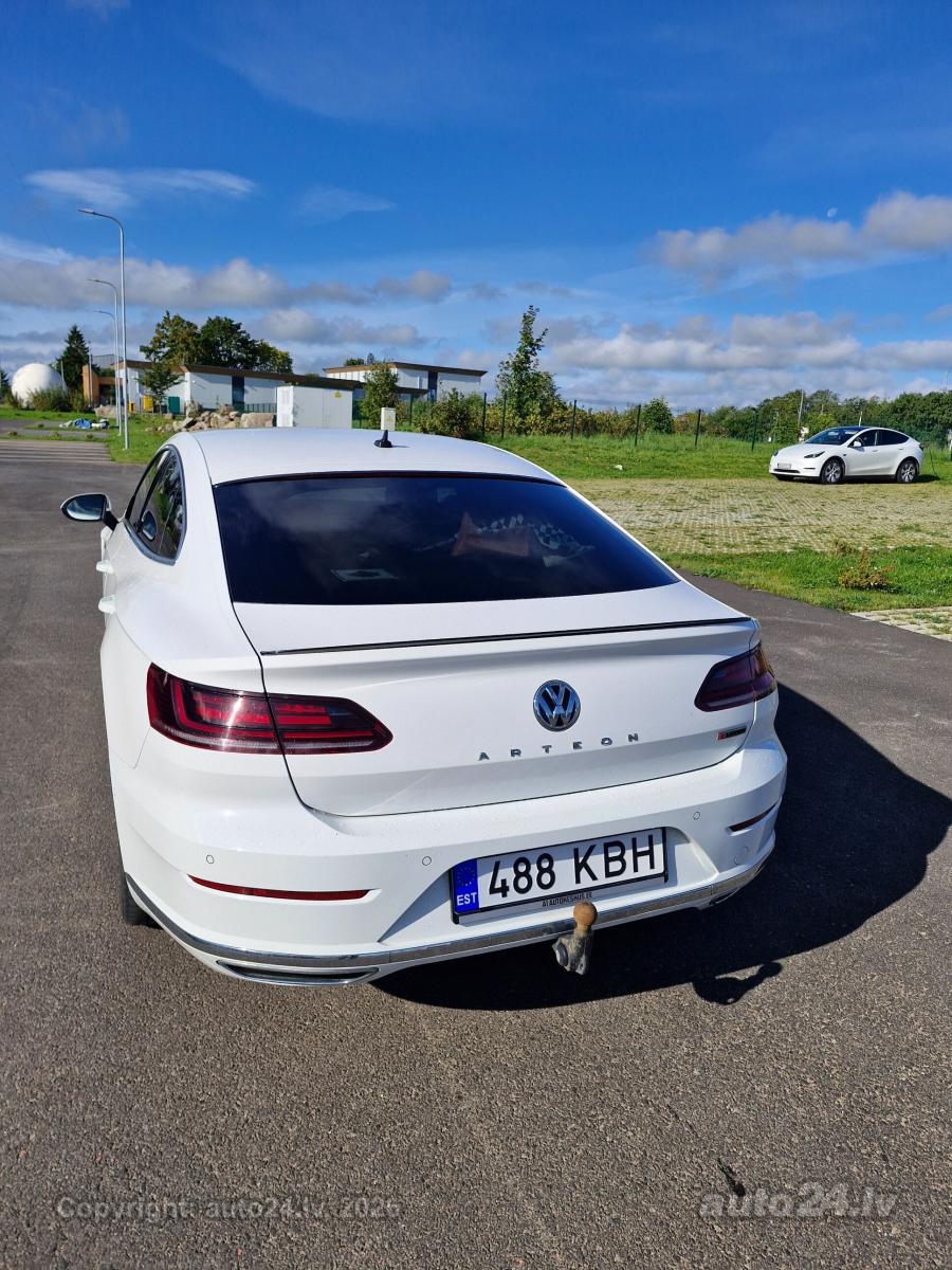 Balts Volkswagen Arteon 2019 Tallina, ar dzinēja tilpumu 2.00 L un nobraukumu 101 tūkst. km par 24900 €, foto 5 vietnē AUTOMOTO.COM.LV