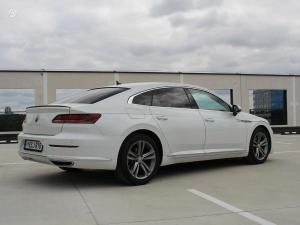 White Volkswagen Arteon 2019 in Klaipeda, with an engine capacity of 1.98 L and mileage of 138 thousand km for 18500 €, photo 6 on AUTOMOTO.COM.LV