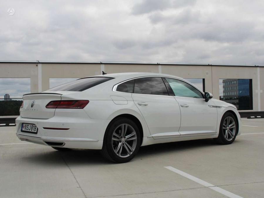 White Volkswagen Arteon 2019 in Klaipeda, with an engine capacity of 1.98 L and mileage of 138 thousand km for 18500 €, photo 6 on AUTOMOTO.COM.LV