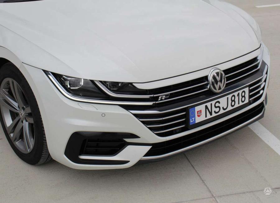 White Volkswagen Arteon 2019 in Klaipeda, with an engine capacity of 1.98 L and mileage of 138 thousand km for 18500 €, photo 7 on AUTOMOTO.COM.LV