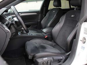 White Volkswagen Arteon 2019 in Klaipeda, with an engine capacity of 1.98 L and mileage of 138 thousand km for 18500 €, photo 10 on AUTOMOTO.COM.LV
